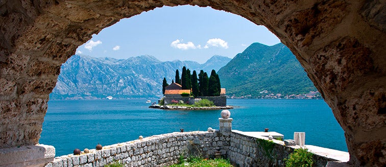 Circuitos y viajes a Perast desde España | Exoticca